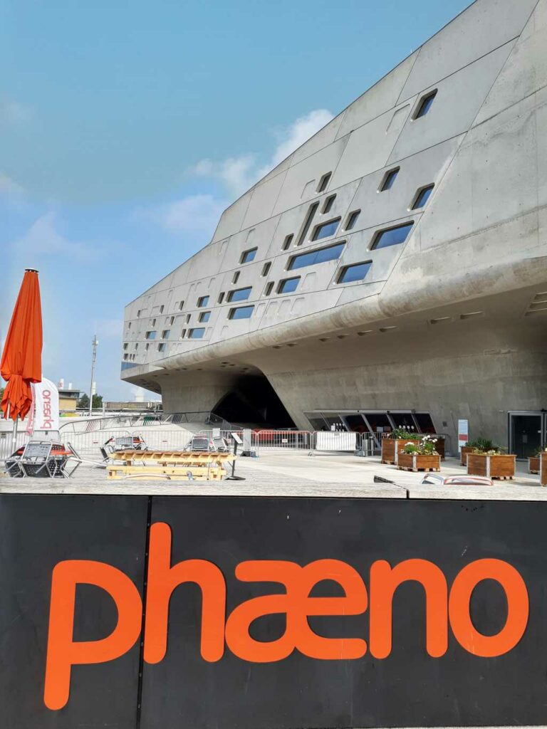 Phaeno mit Kleinkind und Teenager: Naturwissenschaft als Familienspaß ...