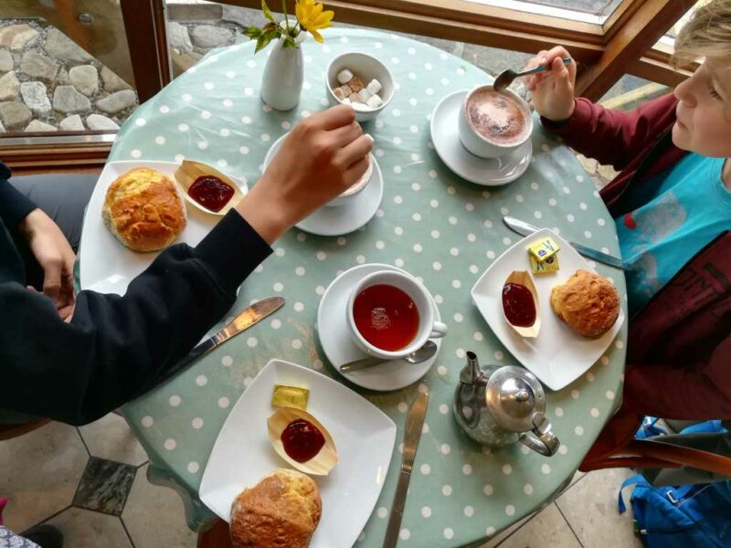 Connemara: Lohnt sich ein Besuch in Kylemore Abbey? - family4travel