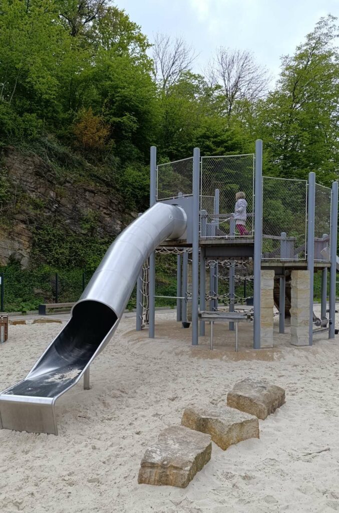 Porta Westfalica: Ausflug zum Kaiser-Wilhelm-Denkmal - family4travel