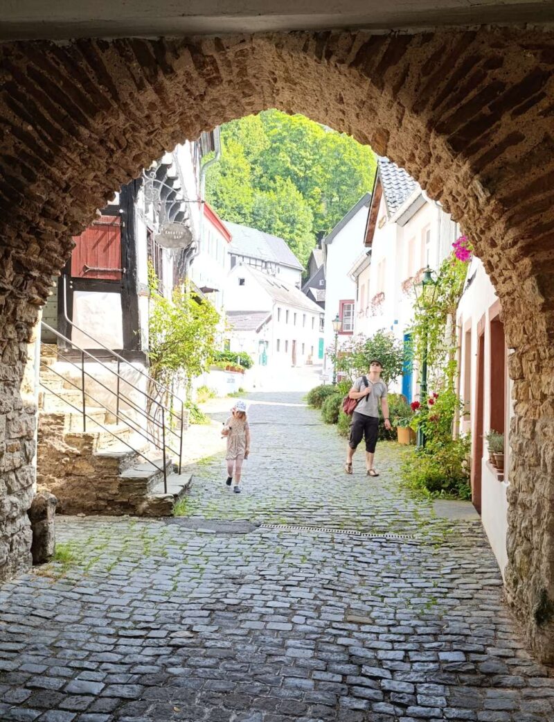 Blankenheim mit Kindern: Grüne Pause in der Eifel - family4travel
